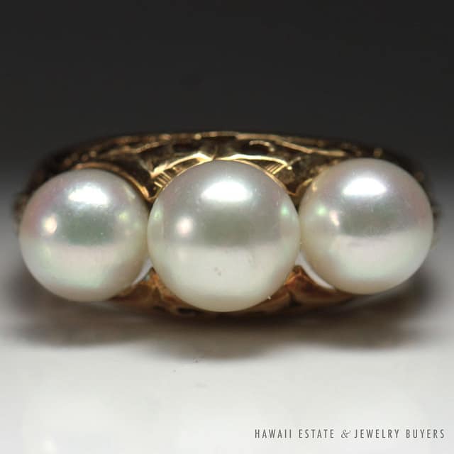 Ming's Hawaii Three Stone Pearl Ring - Hawaii Estate & Jewelry Buyers